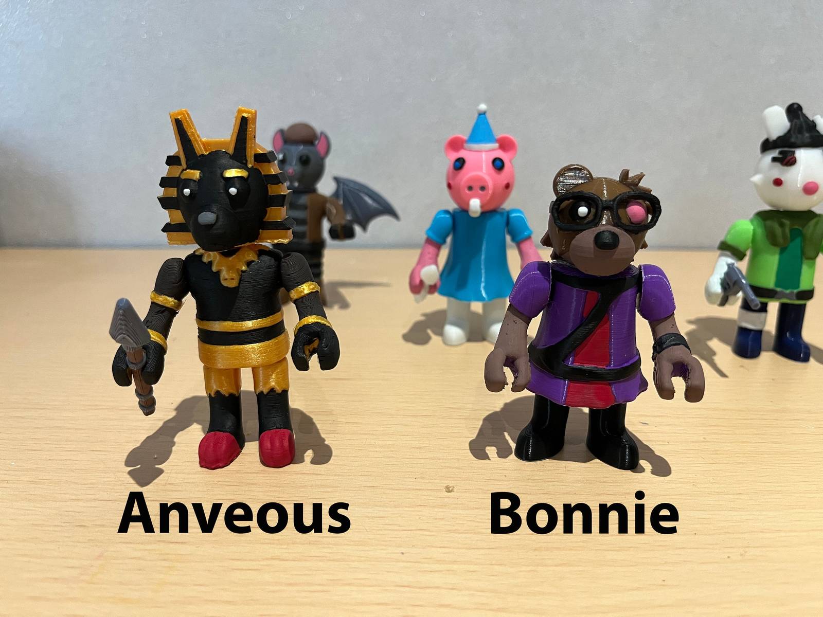 Anveous, Bakari, BD piggy, Bonnie, Brella fullbody figures - Figures