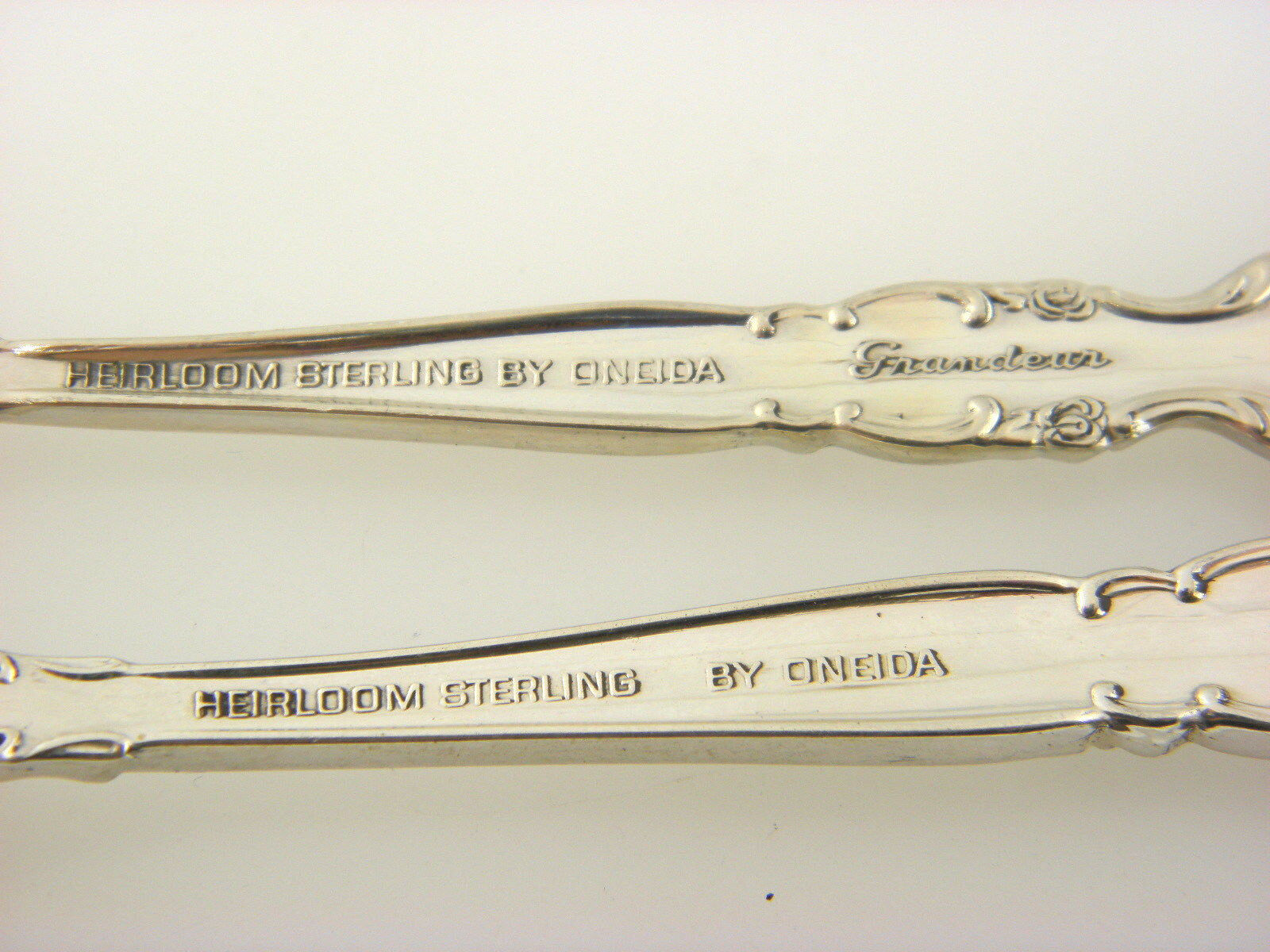 ONEIDA HEIRLOOM STERLING FLATWARE GRANDEUR PATTERN 24 PC - Flatware ...