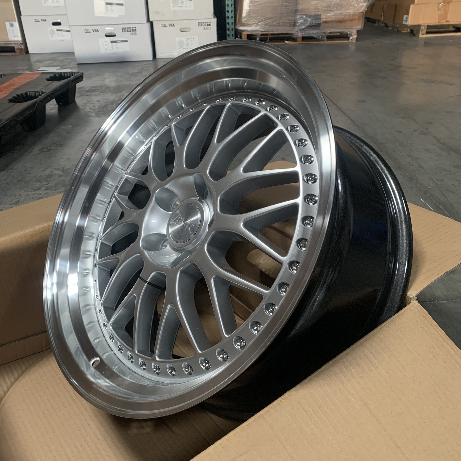 Used 19x8.5 ESR SR01 5x114.3 30 Hyper Silver Wheel(1) - Wheels