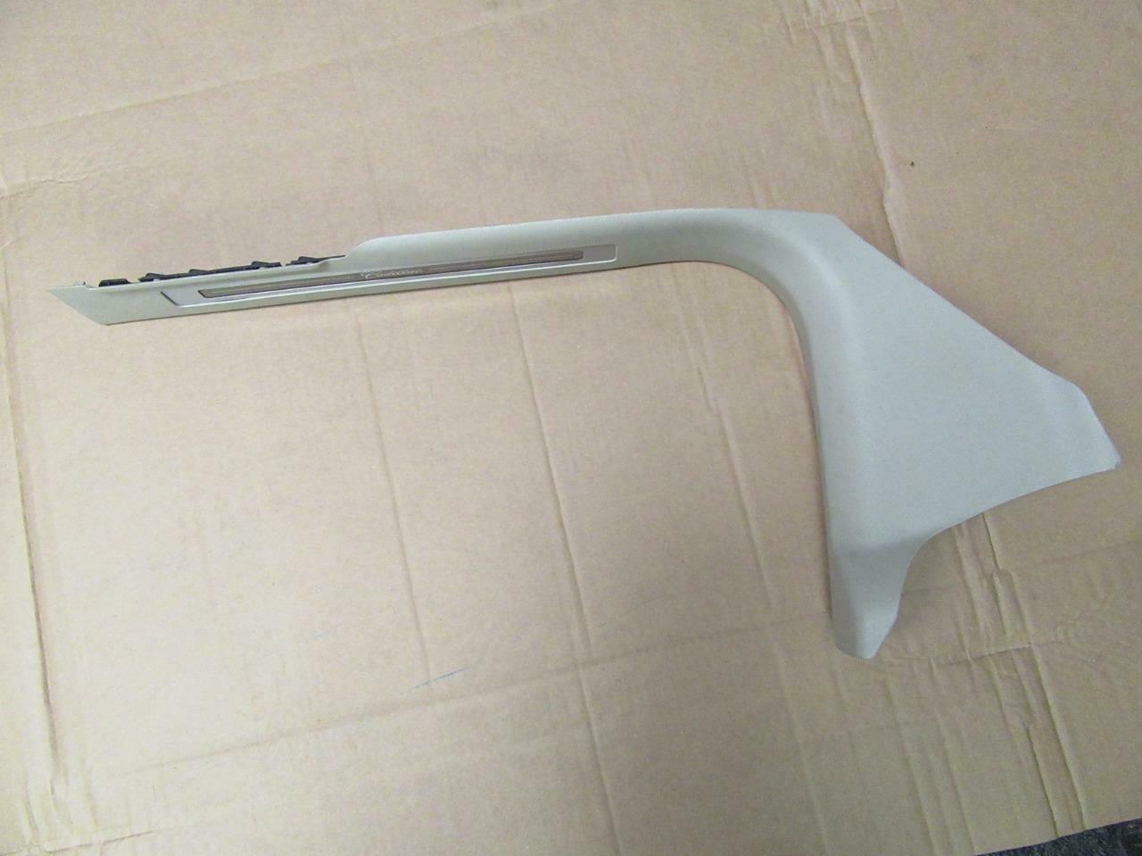 OEM 2015-2018 Cadillac Escalade Glow Kick Panel Molding Door Sill Shale ...