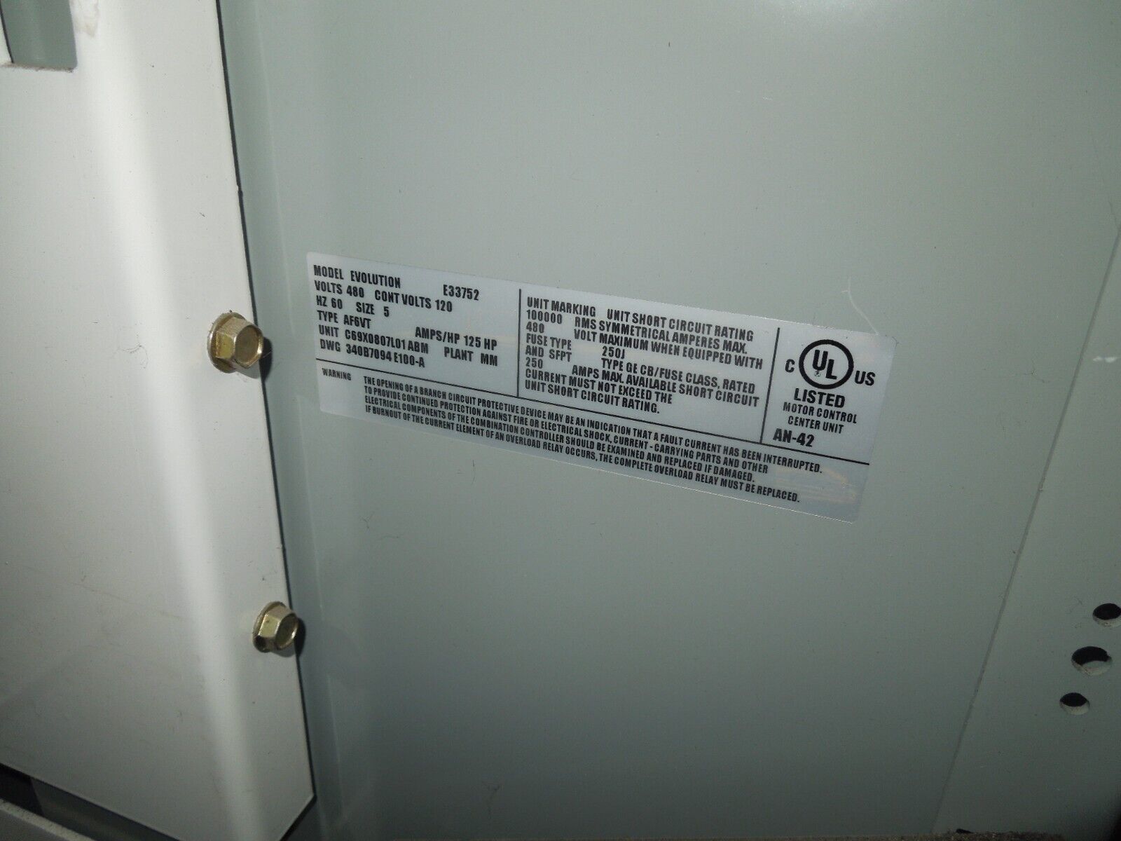 GE Evolution E9000 125hp 3ph 480V VFD in MCC Structure w/ Disconnect ...