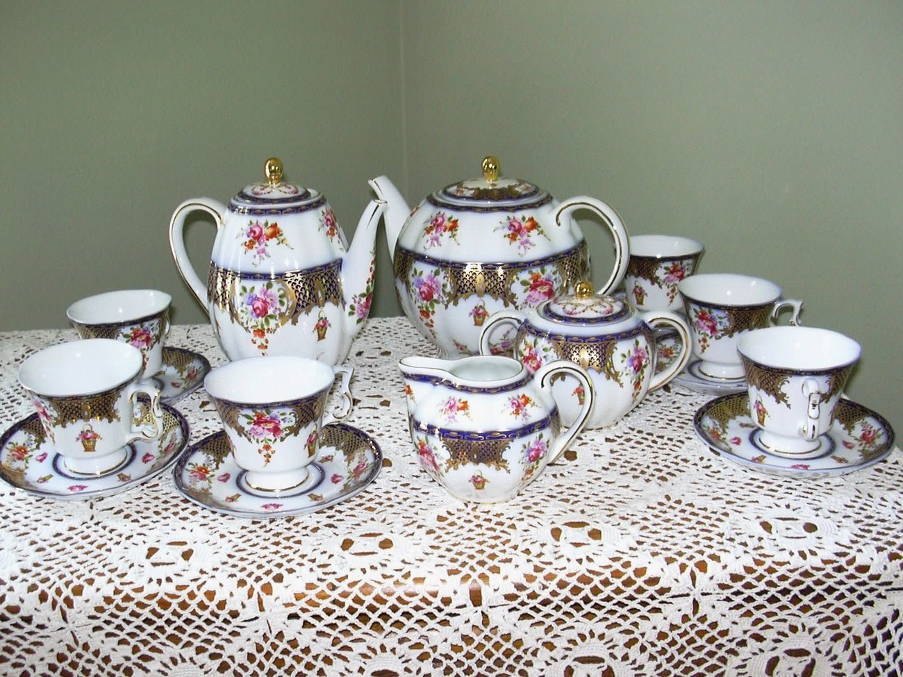 Tea Set 19 Pc. Service for 6 Cobalt and Gold ** SALE TAKE 10% OFF ...