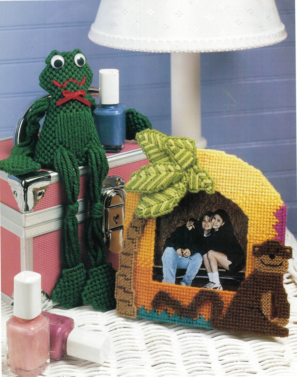 Plastic Canvas Frog Shelf Sitter Planter Monkey Frame Door Hanger ...