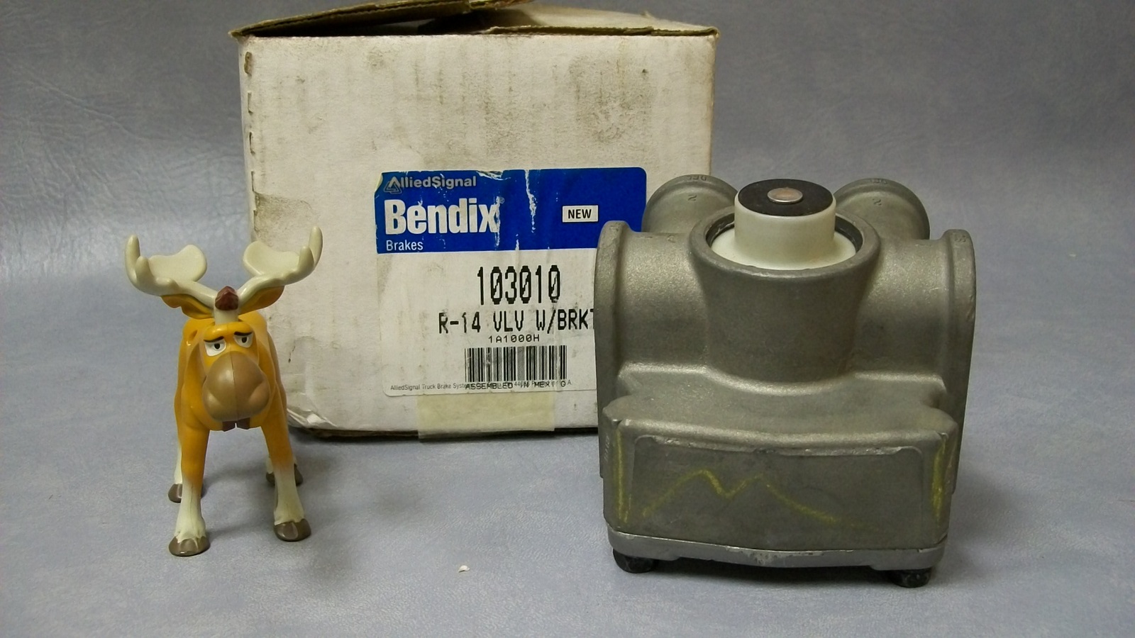 103010 Bendix R-14 Relay Valve 4 PSI with and 50 similar items