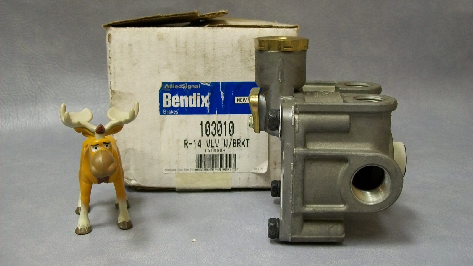 103010 Bendix R-14 Relay Valve 4 PSI with and 50 similar items