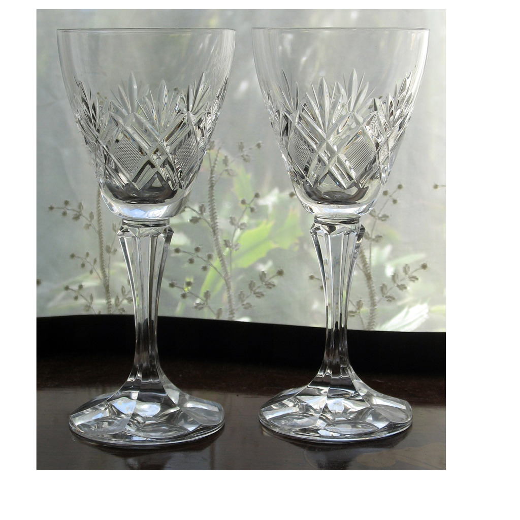 A vintage pair of good quality crystal cut glass Wine Glasses - Cut Glass