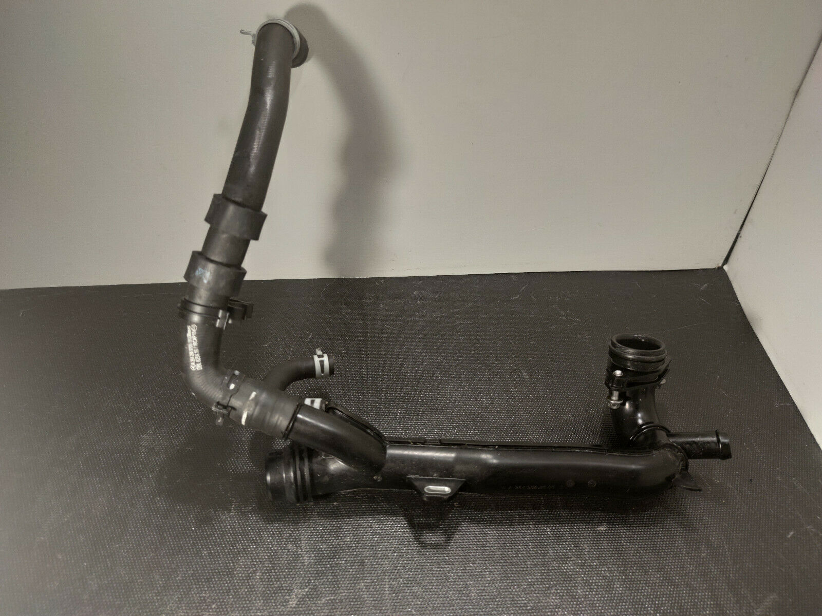 2018 Mercedes C Class W205 Petrol Water Cooling Tube Pipe A2642008600 ...