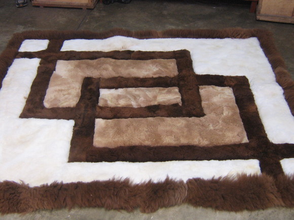 Peruvian Alpaca fur rug with geometric design, 80 x 60 cm - Rug ...