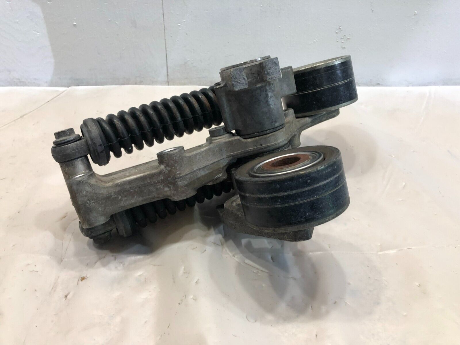 Detroit Diesel Tensioner Assembly DD13/DD15 A4722001070 A4722000570 ...