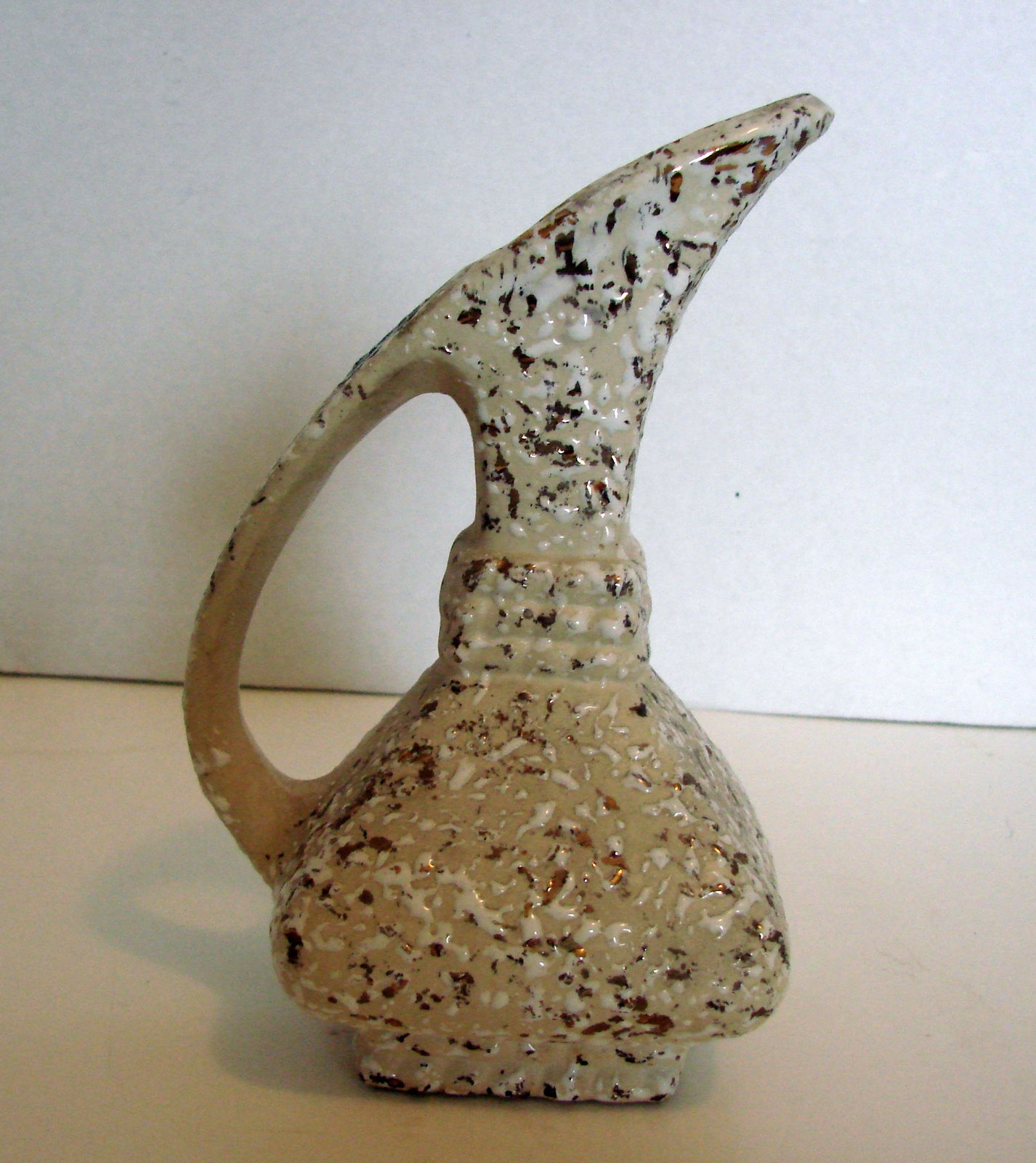 Vintage Savoy China Splatter Pitcher with 24 karat Gold - Pottery & Glass