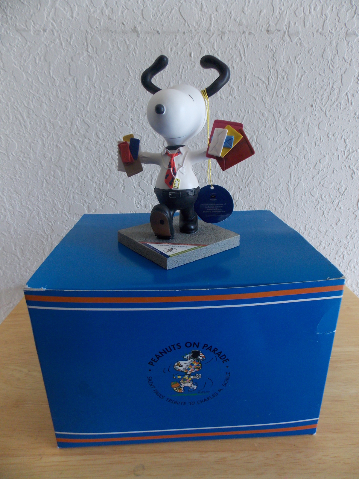Peanuts on Parade “Snoopy Delivers” Figurine - Other Animation Merchandise