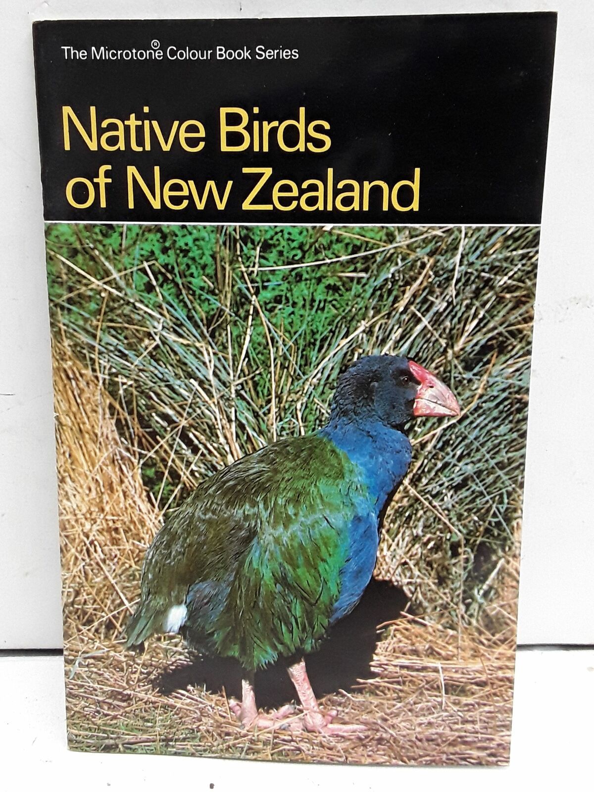 Native birds of New Zealand [The Microtone colour book series] - Books