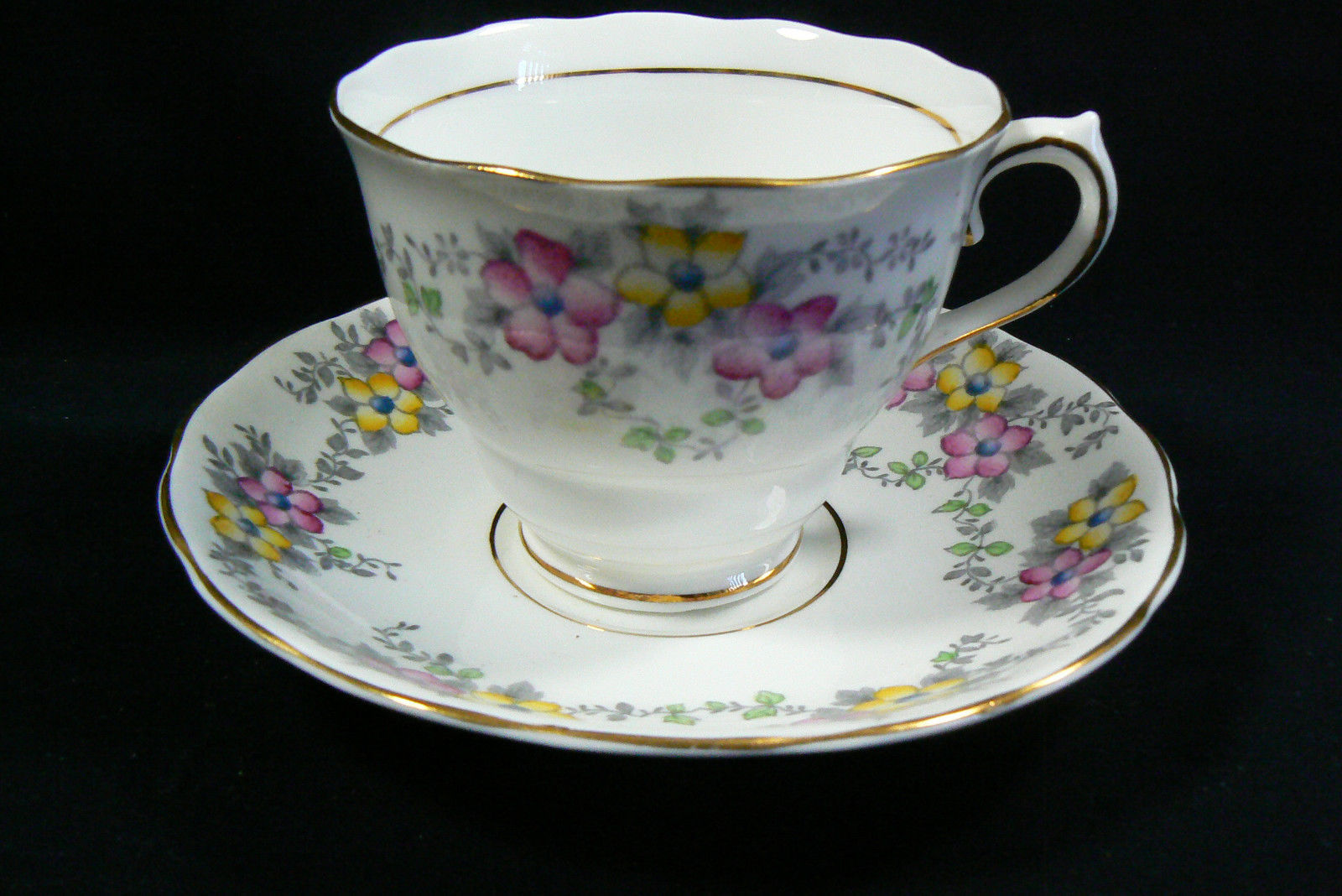 Home & Living made in Longton England Colclough china pattern 6621 ...