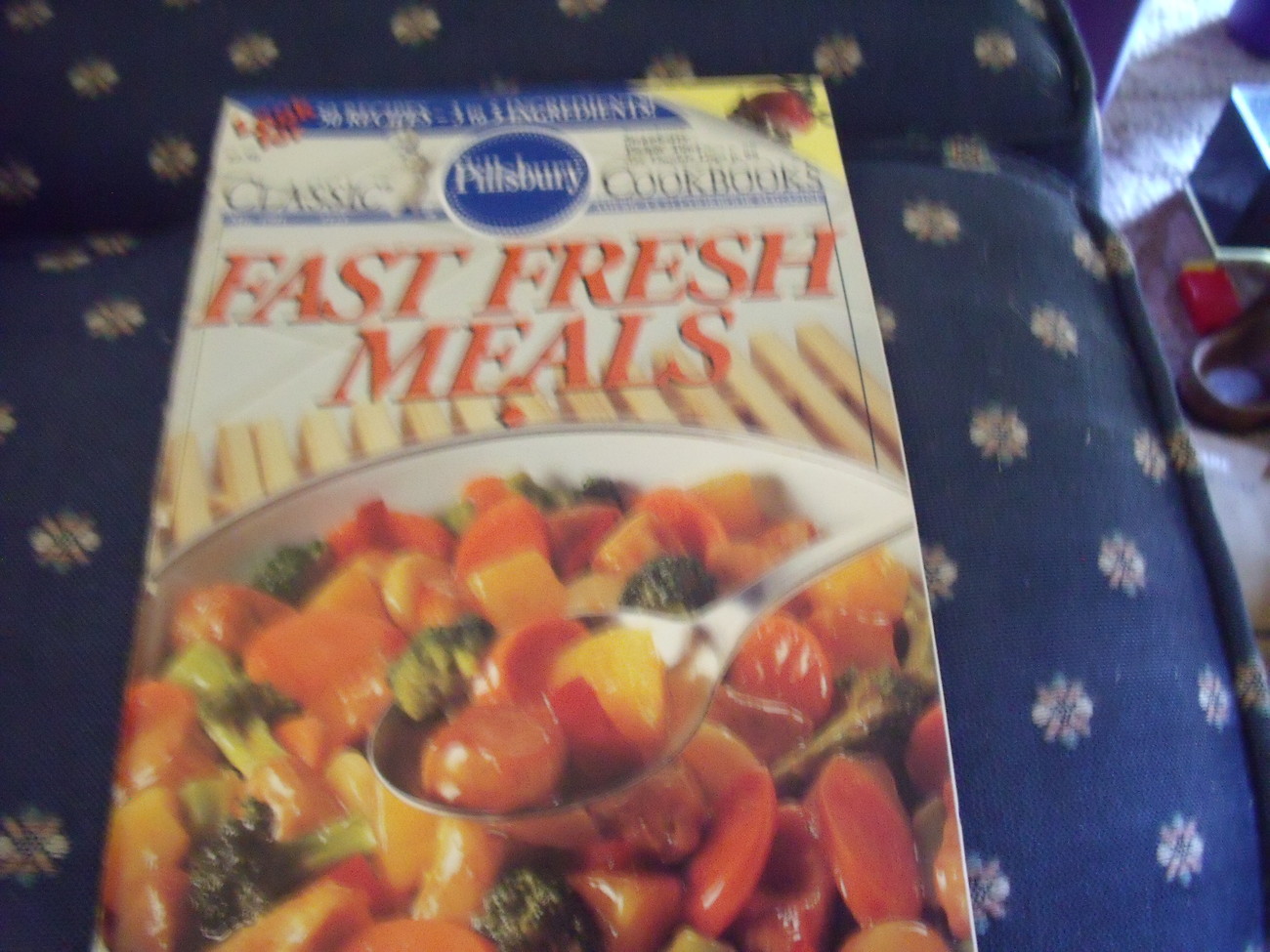 Pillsbury Classic "Fast Fresh Meals" Cookbook circa 1991 - Books