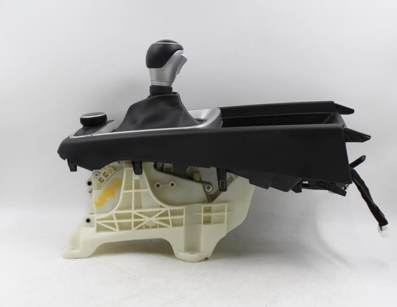 2021 HYUNDAI VENUE CENTER CONSOLE AUTOMATIC TRANSMISSION GEAR SHIFTER OEM #11558 - Shifters