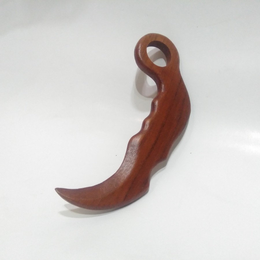 Enhance Silat Skills With Wooden Karambit Training knives - Dummies