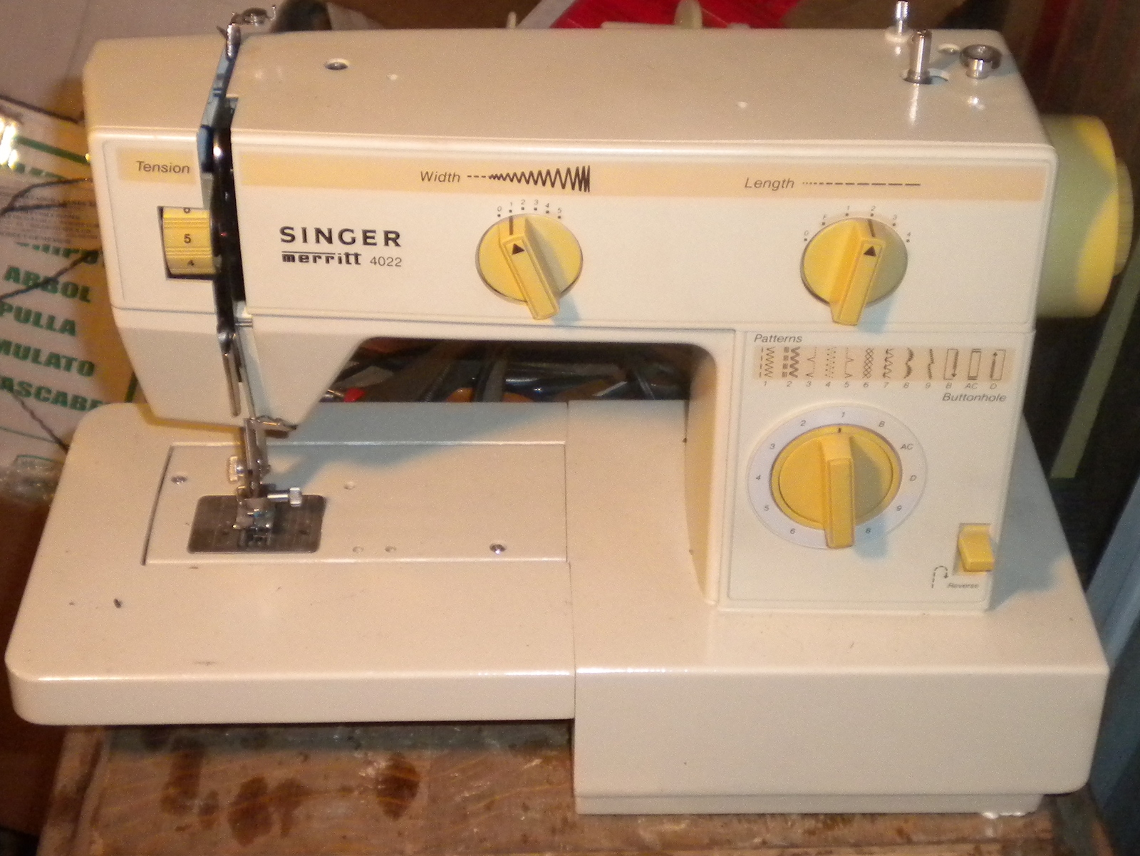 Singer Merritt 4022 Free Arm Thread Guard Assembly #173917 (Thread ...