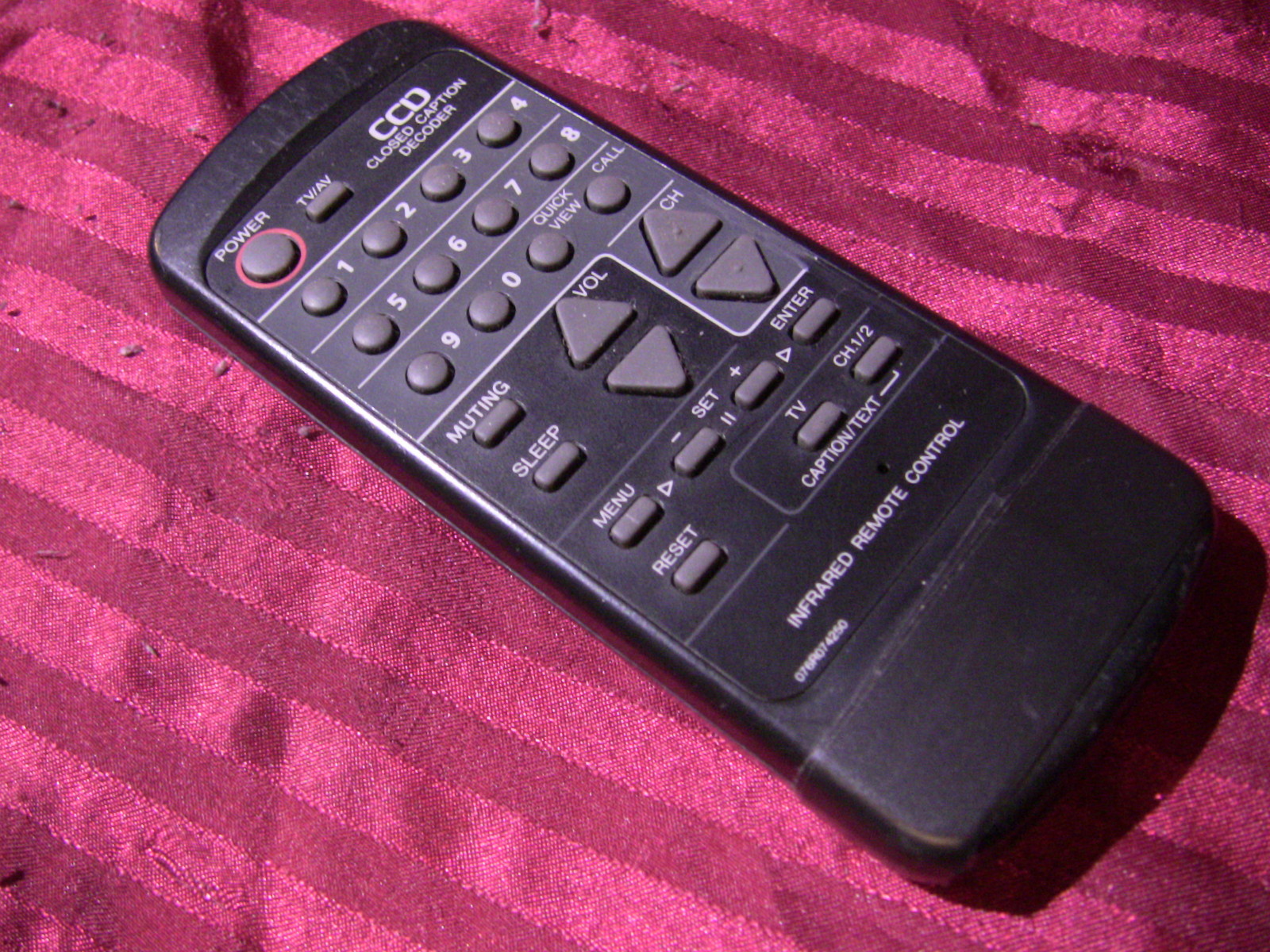 CLOSED CAPTION DECODER CCD INFRARED REMOTE CONTROLLER 076R074250 ...