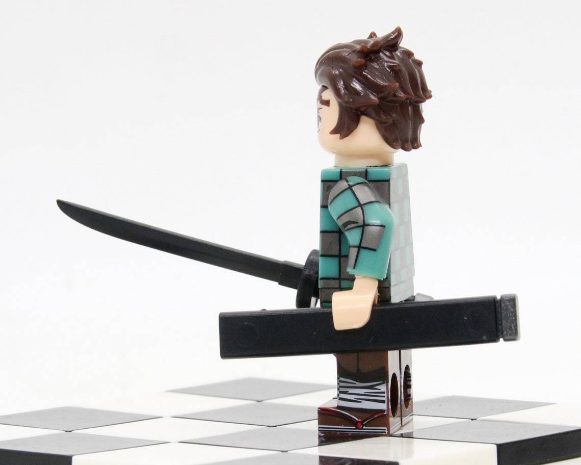 Demon Slayer Kamado Tanjiro (Checkered Suit) Minifigures Weapon and ...
