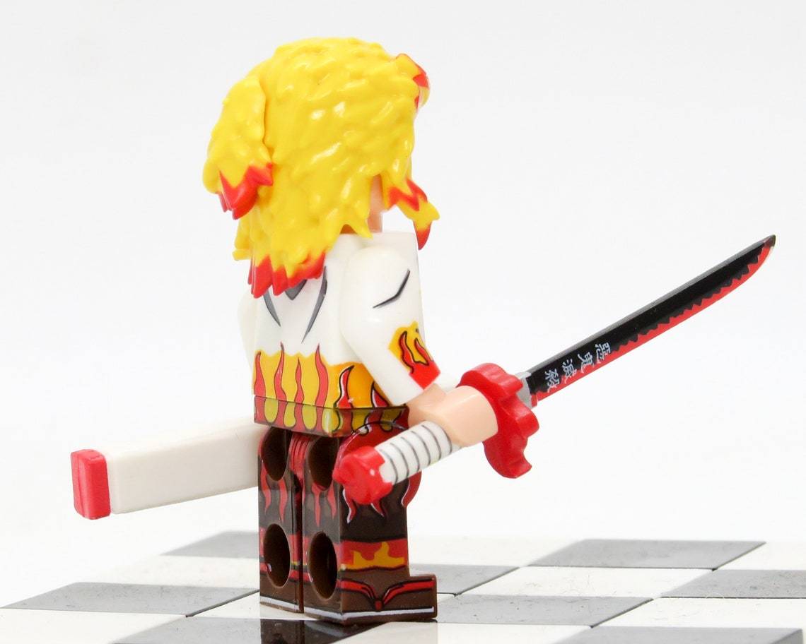 Demon Slayer Kimetsu no Yaiba Rengoku Kyojuro Minifigures Weapon and ...