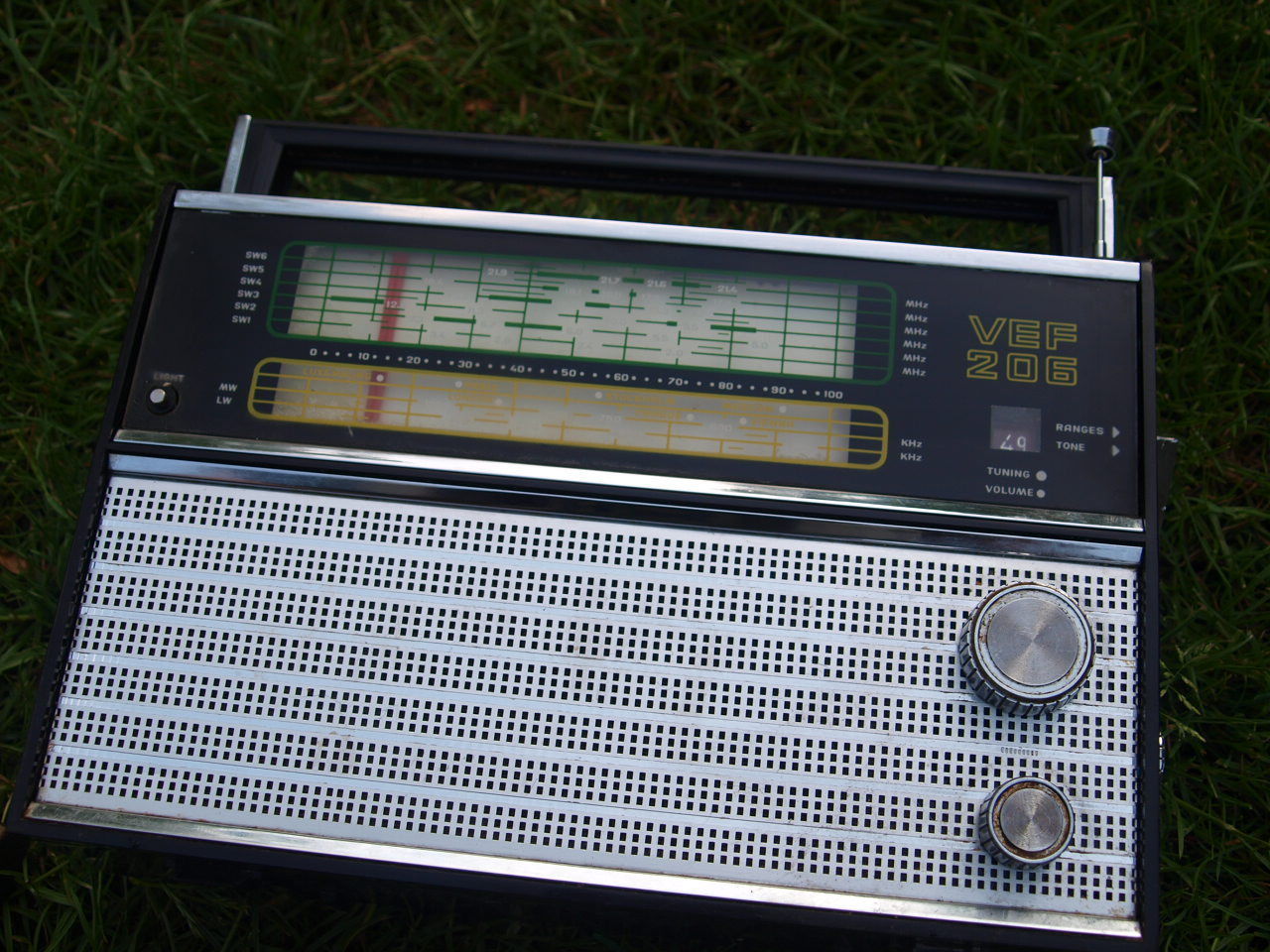 VINTAGE SOVIET VEF 206 RADIO 8 BAND AM/LW/SW1 2 3 4 5 6 WORLD RECEIVER ...