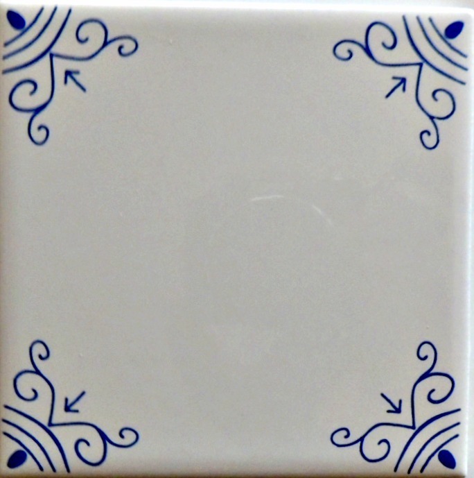 Blue and White Delft Style wall tiles Oxhead corners - Home Décor