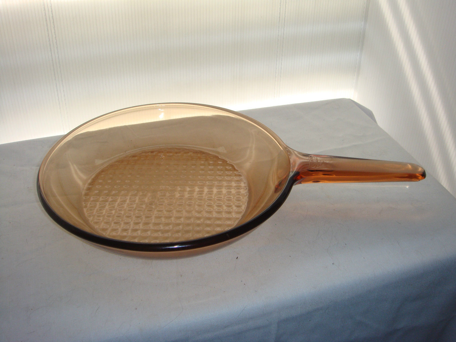 PYREX CORNING VISION COOKWARE 10" FRY PAN AMBER IN COLOR MADE IN USA ...