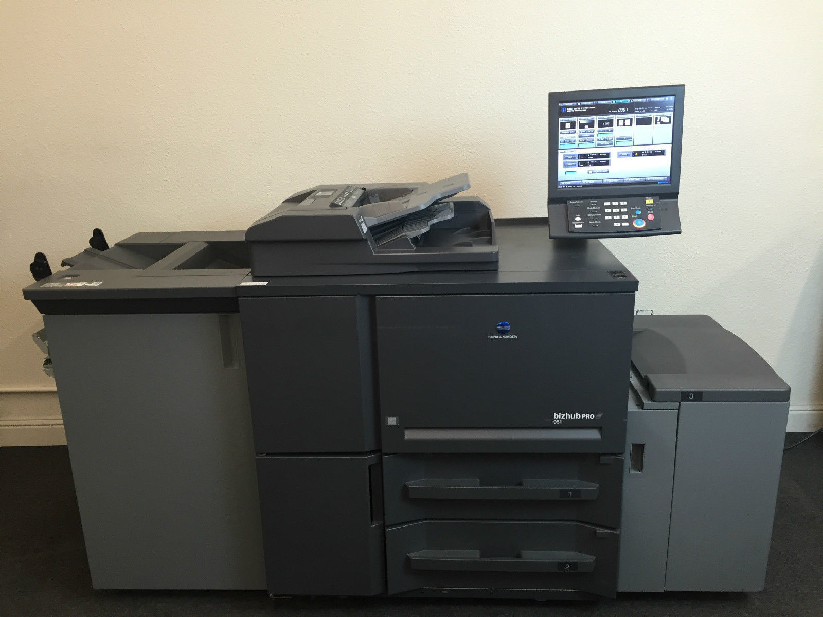 Konica Minolta Bizhub Pro 951 Copier Printer Scanner with very LOW 89k ...