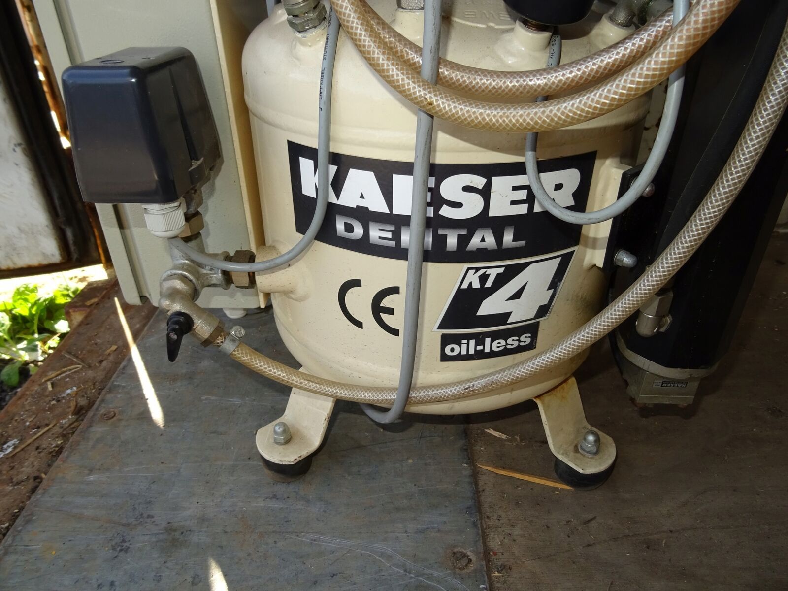 DENTAL COMPRESSOR KAESER DENTAL KT 4/0951 - Dental Air Compressors ...