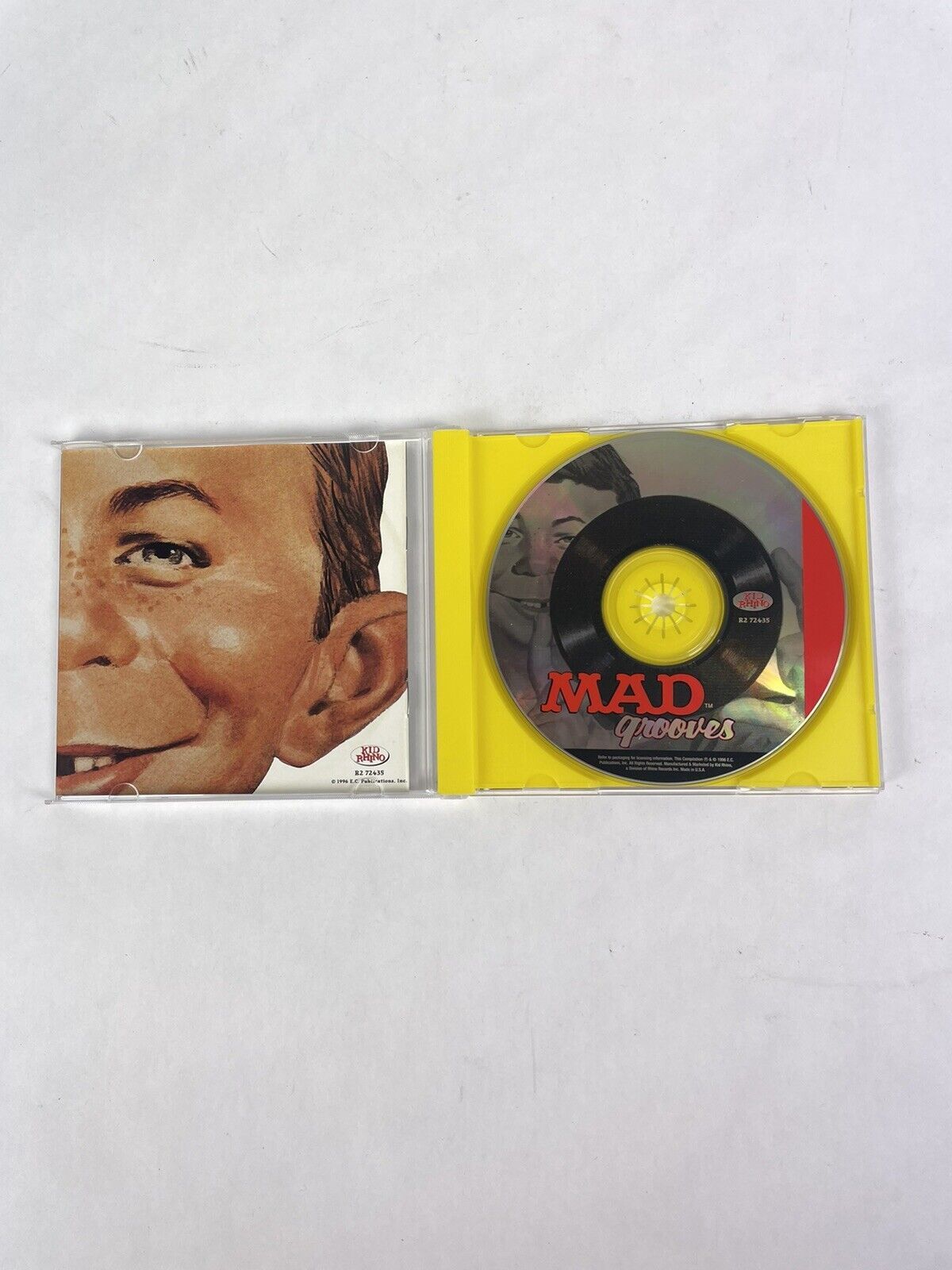 MAD GROOVES: CLASSIC SCHLOCK 'N' ROLL! - Various Artists - CD (Kid ...