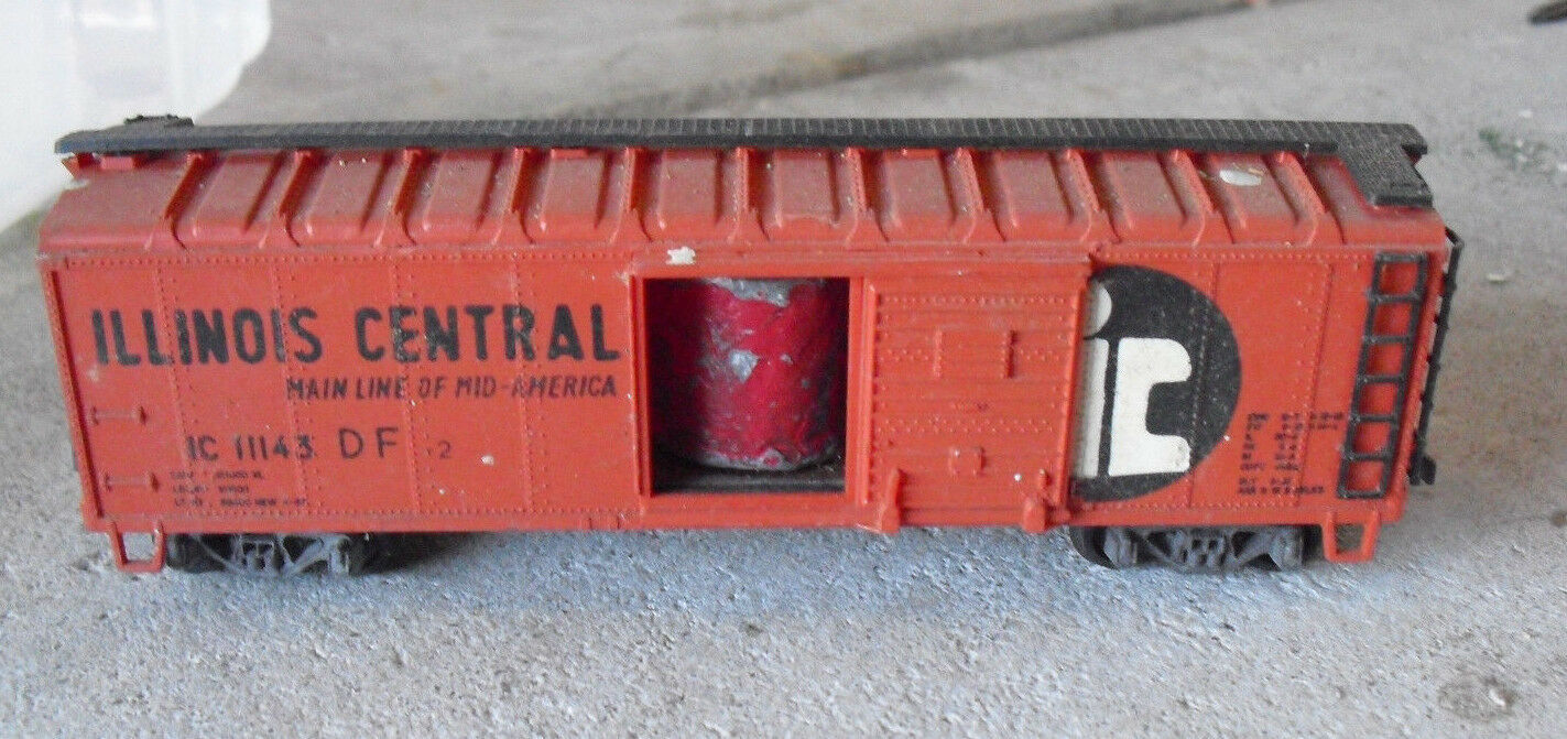 Vintage HO Scale Roco Illinois Central Box Car with Custom Load Look ...