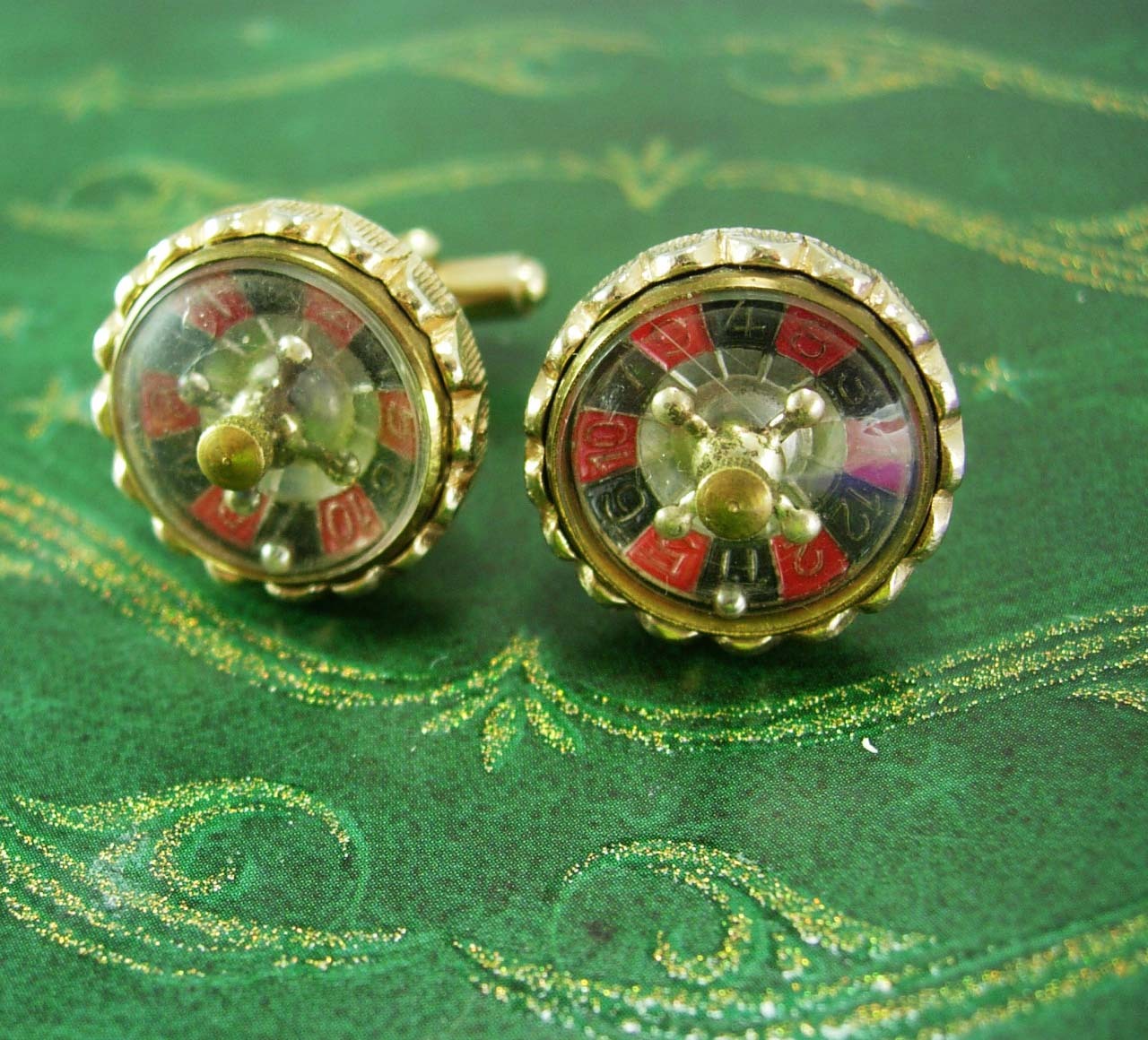 Roulette Wheel Cuff links THAT SPINS Casino Cufflinks Vintage Gambling ...