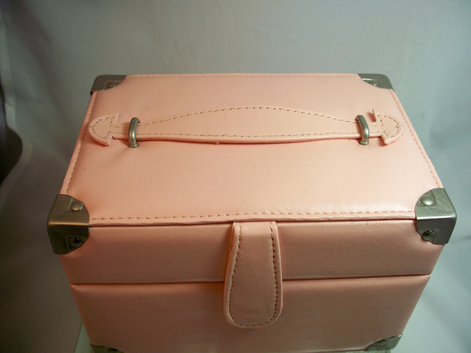Erin Fetherston Pink Train Case style Makeup or Jewelry box New ...