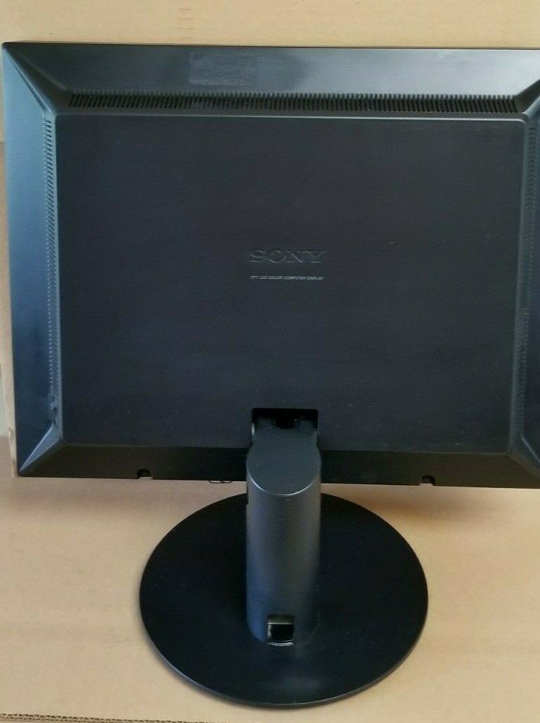 SONY SDM - S204 20" LCD MONITOR WITH STAND AND POWER CABLE WORKS GREAT ...