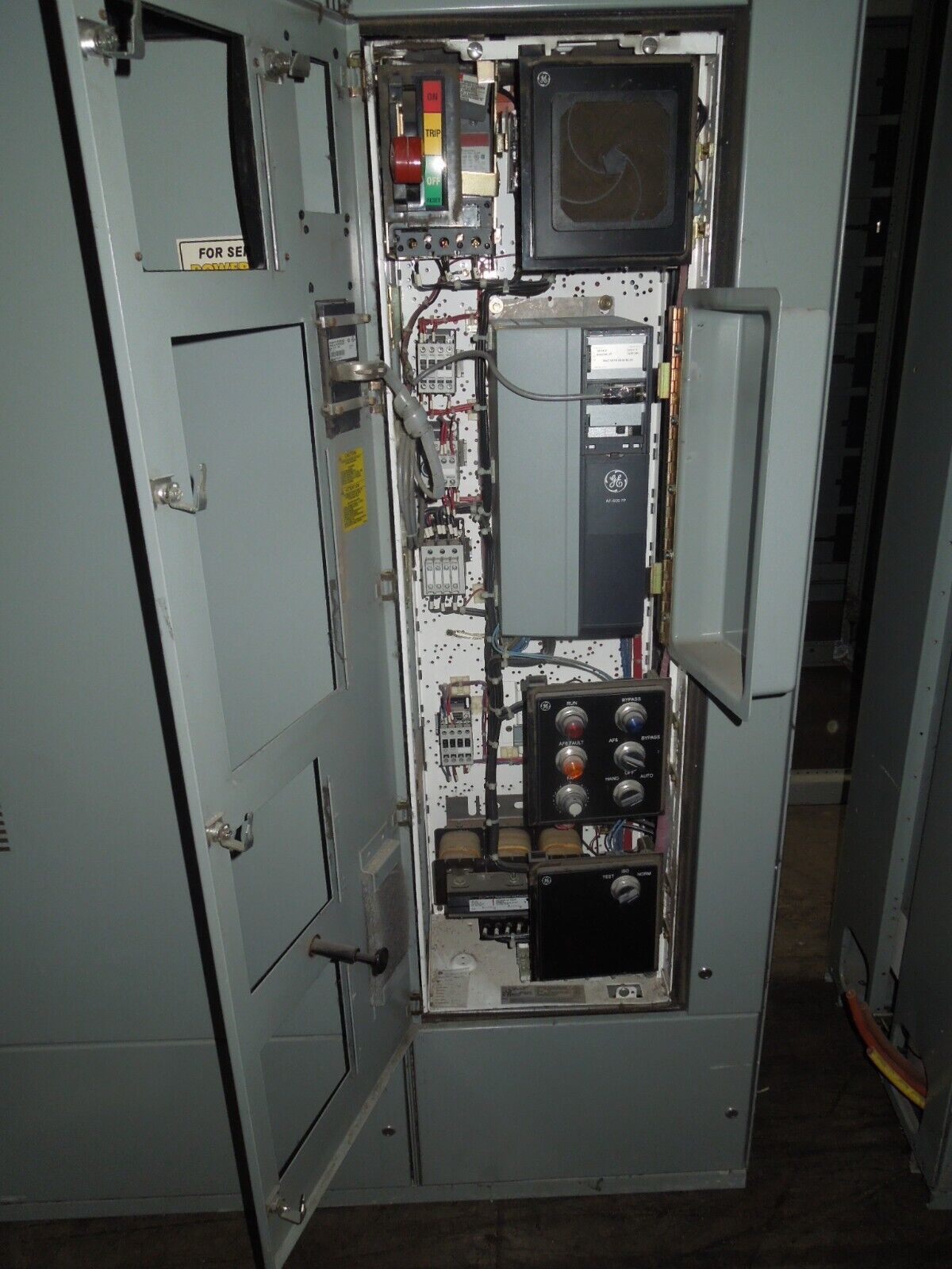 GE Evolution E9000 25hp 3ph 480V AF-600FP VFD - Other Starters