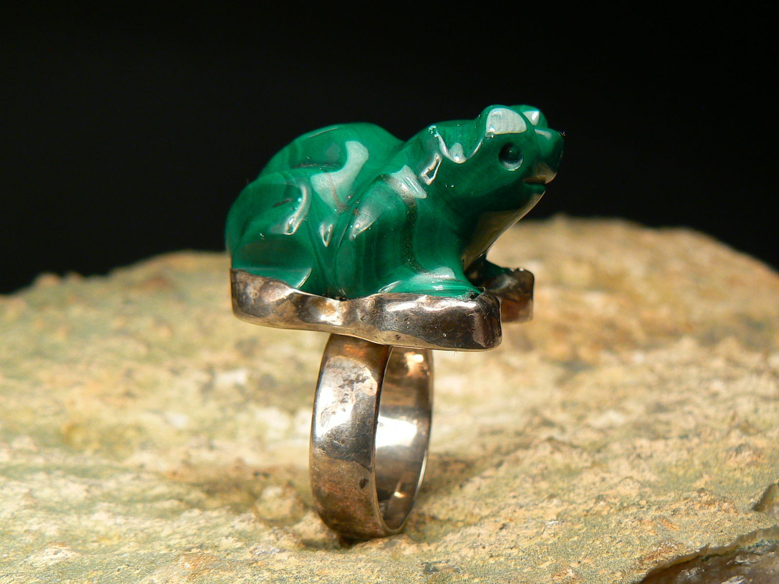 EGYPTIAN GODDESS HEKET GIVER of LIFE Antique Malachite Frog Ring izida ...