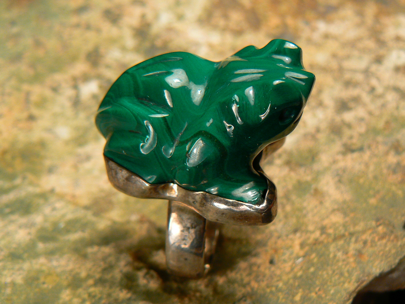 EGYPTIAN GODDESS HEKET GIVER of LIFE Antique Malachite Frog Ring izida ...