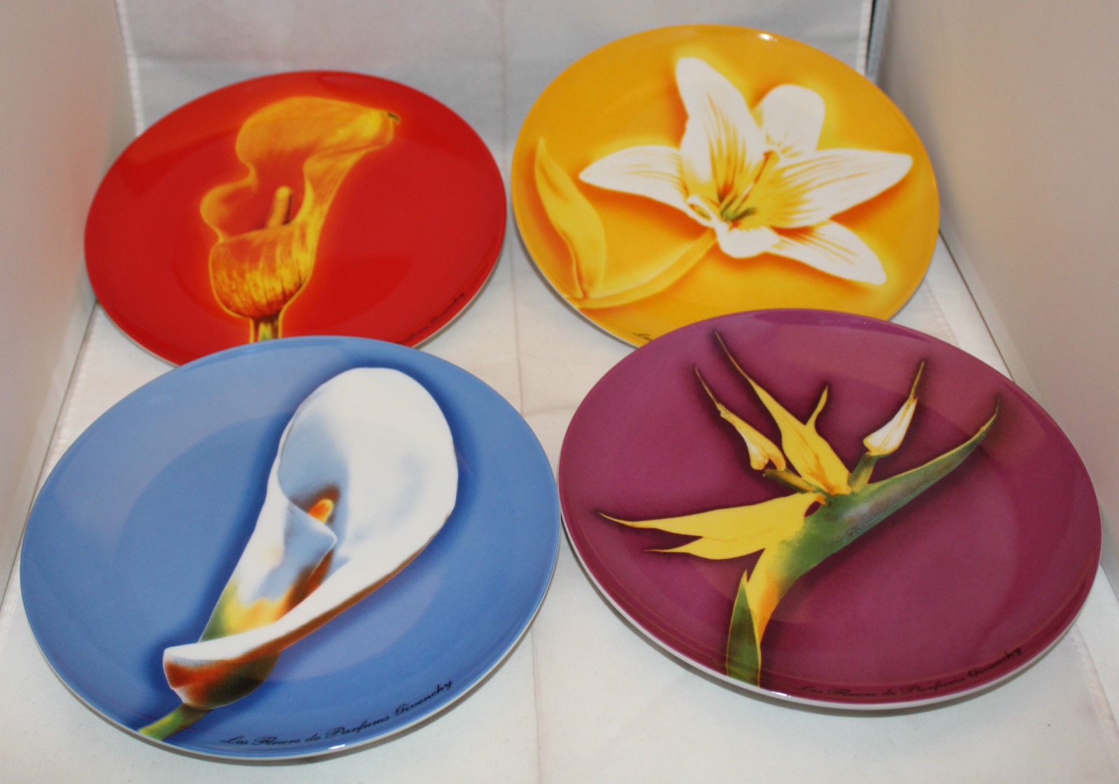 Givenchy Paris Parfums Collectible Plates Dishes Flowers 21cm 8.25" Set ...