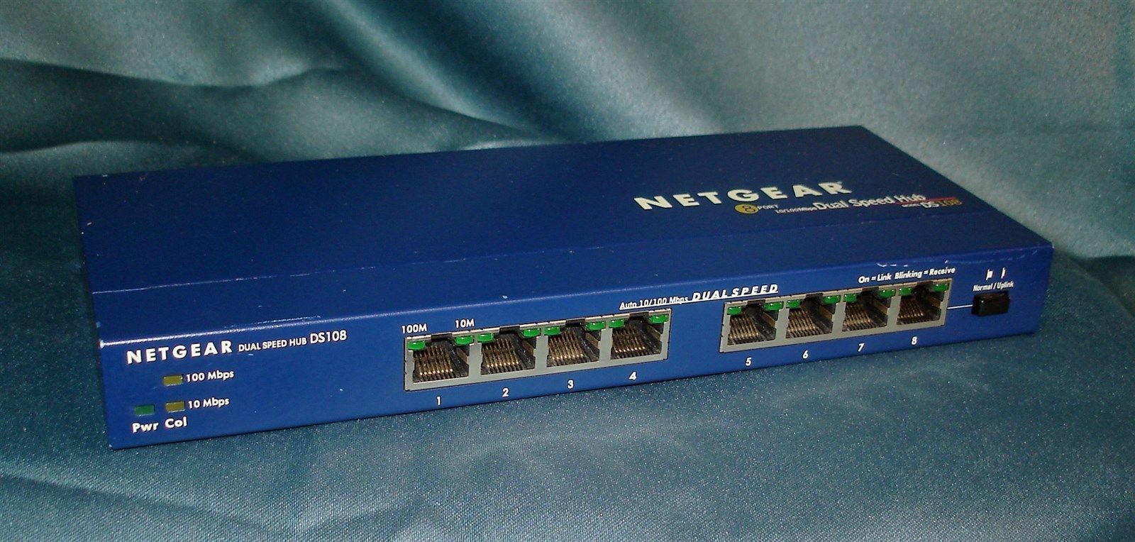 DS108 NETGEAR console wP ethernet switch Dual Speed Hub 10/100 MBPS ...