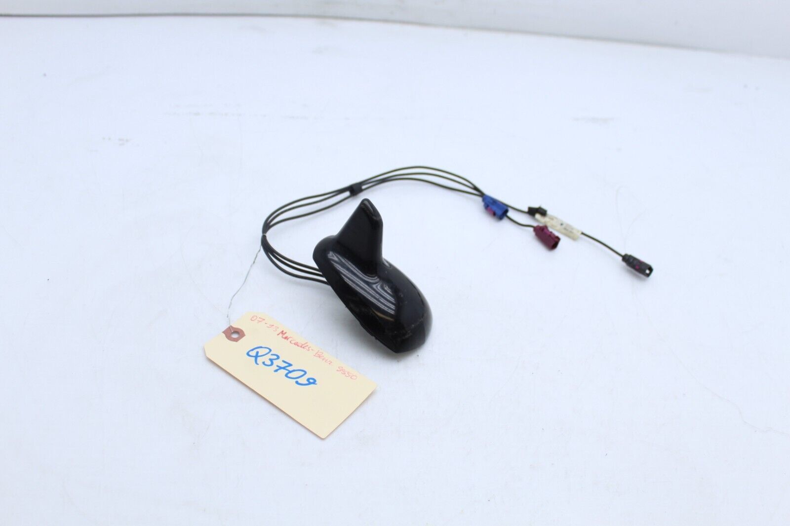 07-13 MERCEDES-BENZ S550 ROOF SHARK FIN ANTENNA Q3709 - Antennas