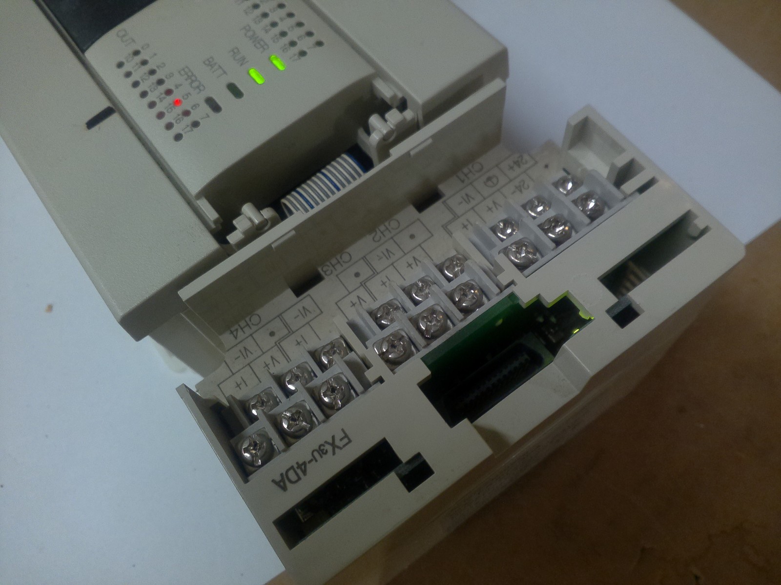 MITSUBISHI MELSEC FX3U-32M PLC W/ FX3U-4DA ACCESSORY / SHOWN WITH ...