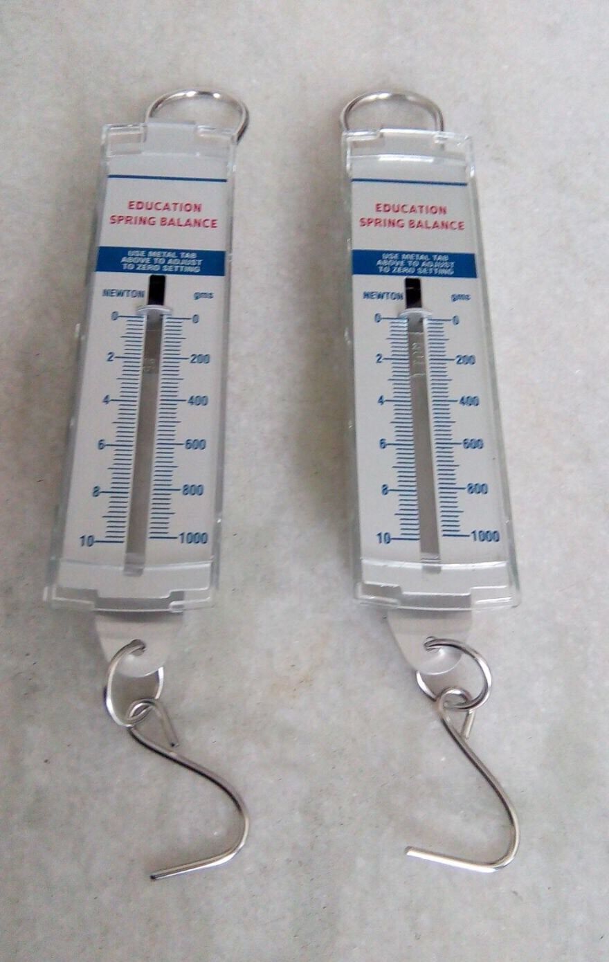 Metric / Newton Spring Scale 1000gm x 10N Grams & Newtons Educational ...