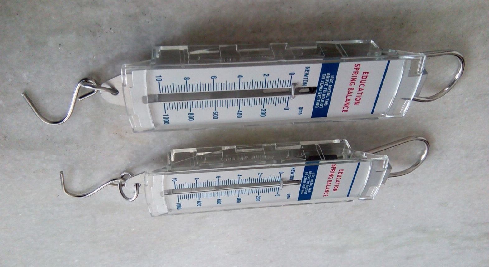 Metric Newton Spring Scale 1000gm X 10N Grams Newtons Educational metric-newton-spring-scale-1000gm-x-10n-grams-newtons-educational