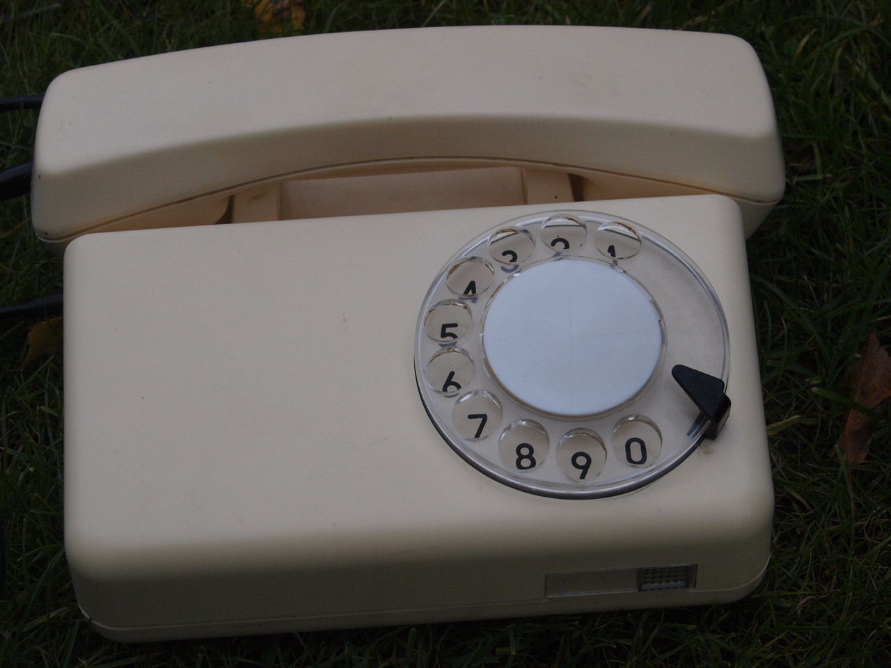 RARE VINTAGE SOVIET POLAND ROTARY DIAL PHONE TELKOM TULIPAN PASTEL ...