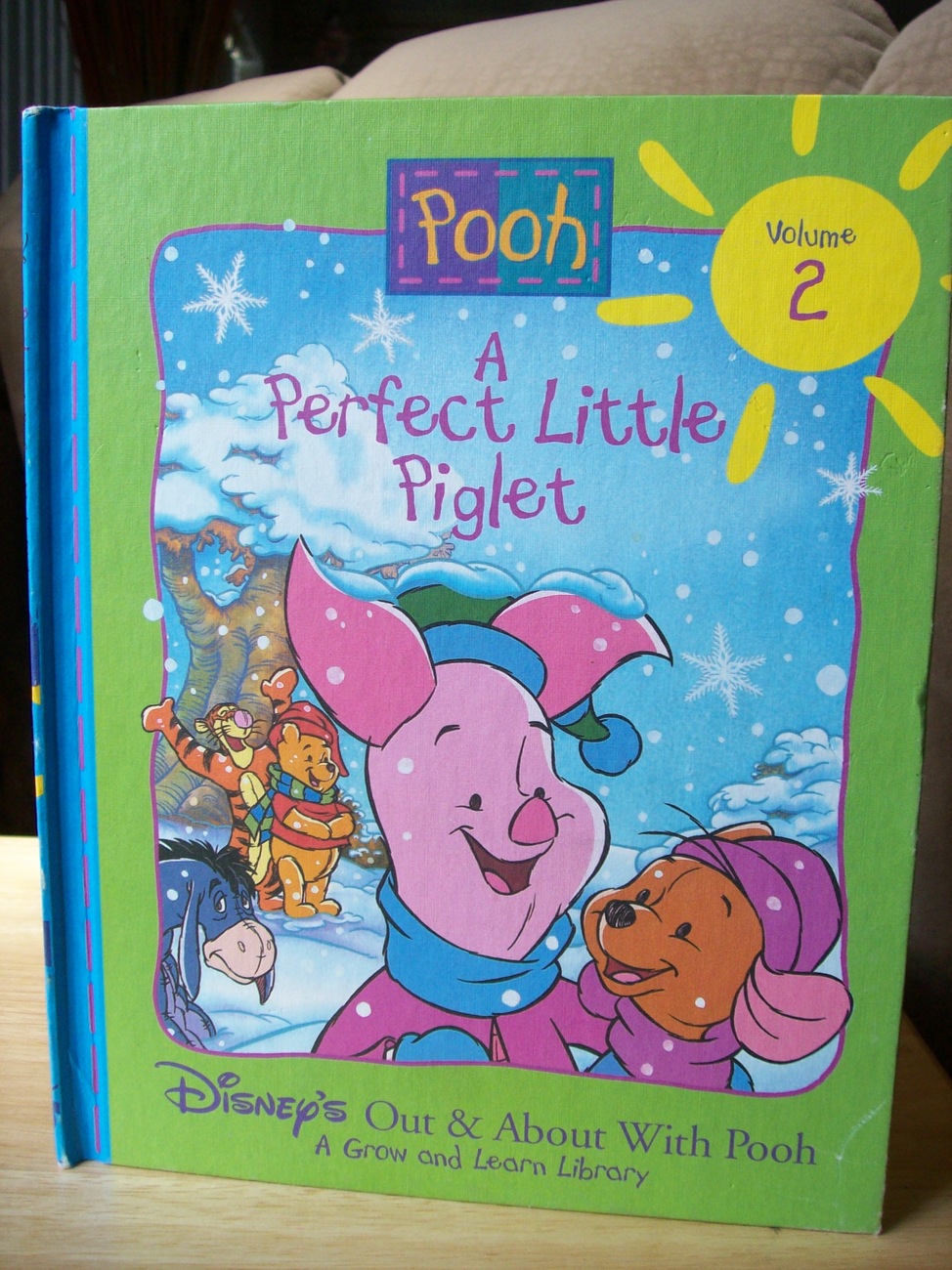 Disney Winnie the Pooh 1996 “A Perfect Little Piglet” Book - Books