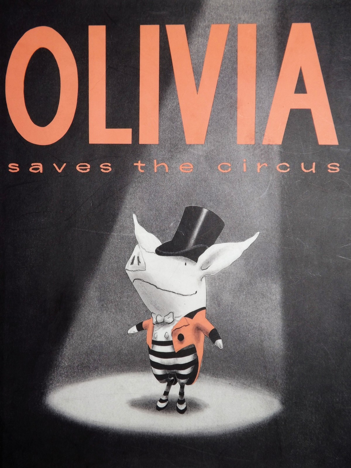 2001 Olivia Saves The Circus First Edition First Printing Ian Falconer