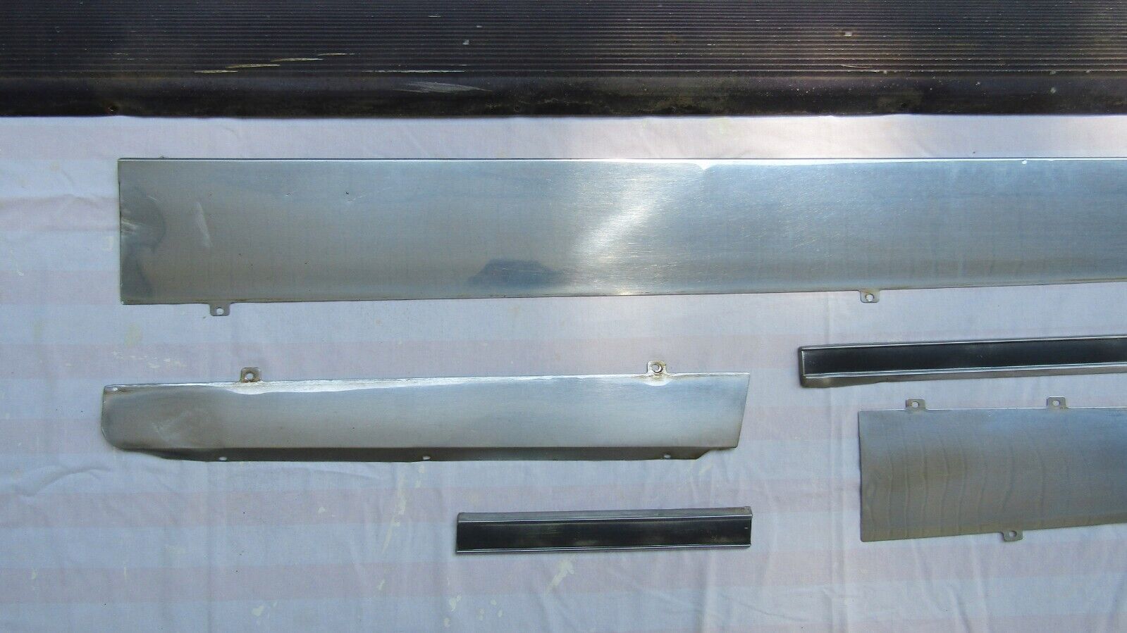 1968 BUICK RIVIERA RIGHT HAND LOWER ROCKER PANEL SIDE MOLDING - Body ...