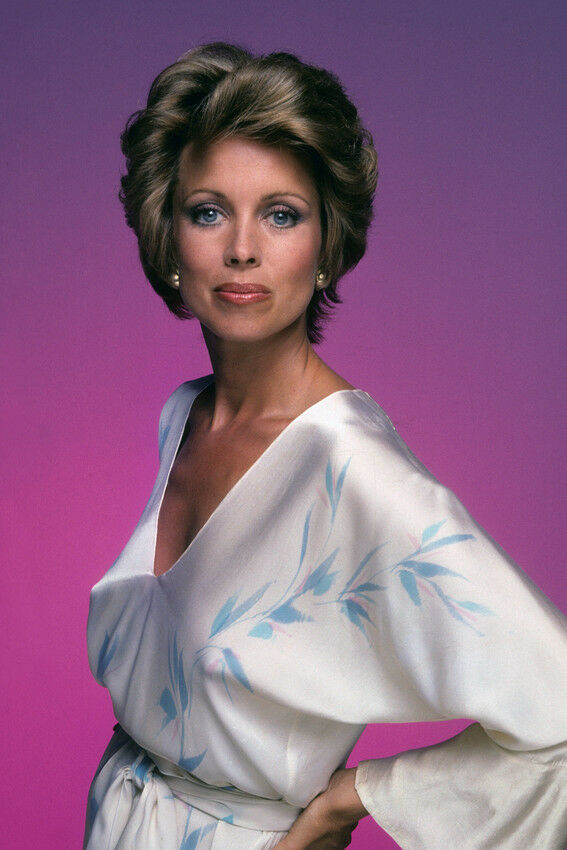 Phyllis Davis Studio Pose In Negligee 11x17 Mini Poster - 2000-Now