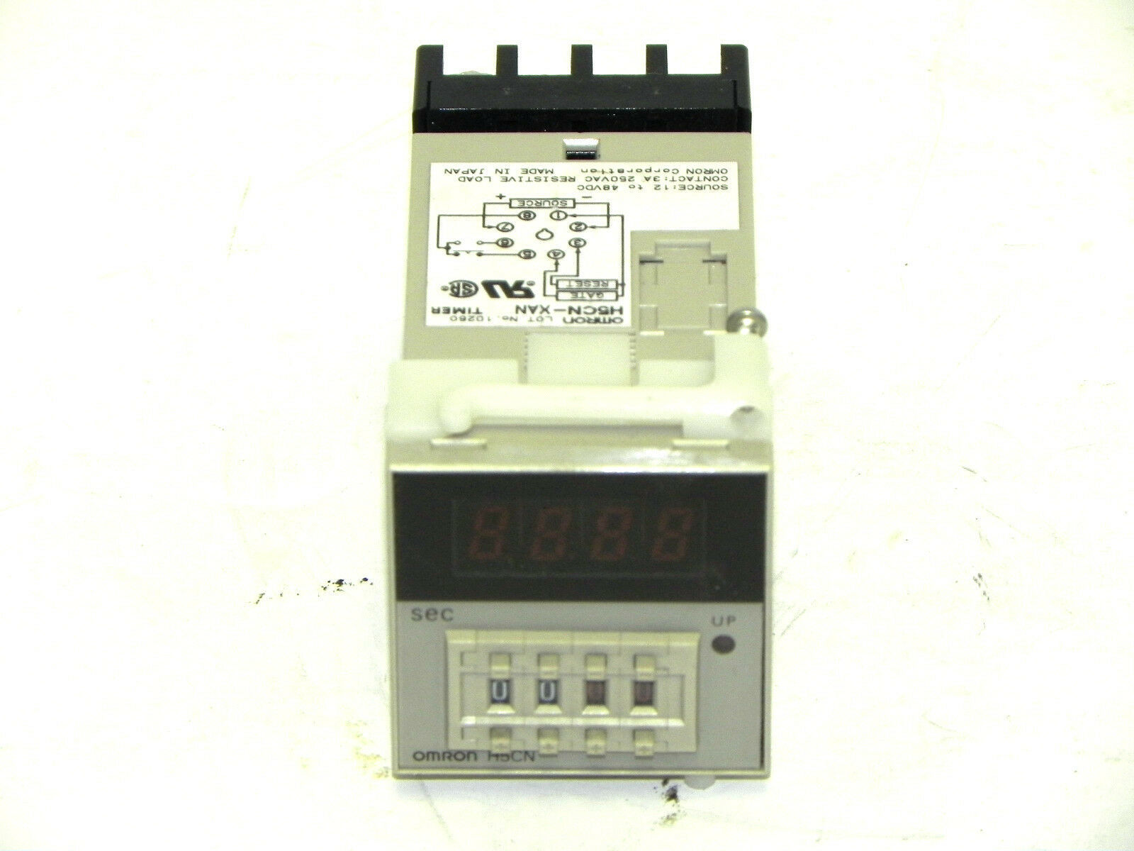 OMRON H5CN-XAN TIMER 12 TO 48VDC 3A 250VAC W/ P3G-08 SOCKET H5CNXAN - Everything Else