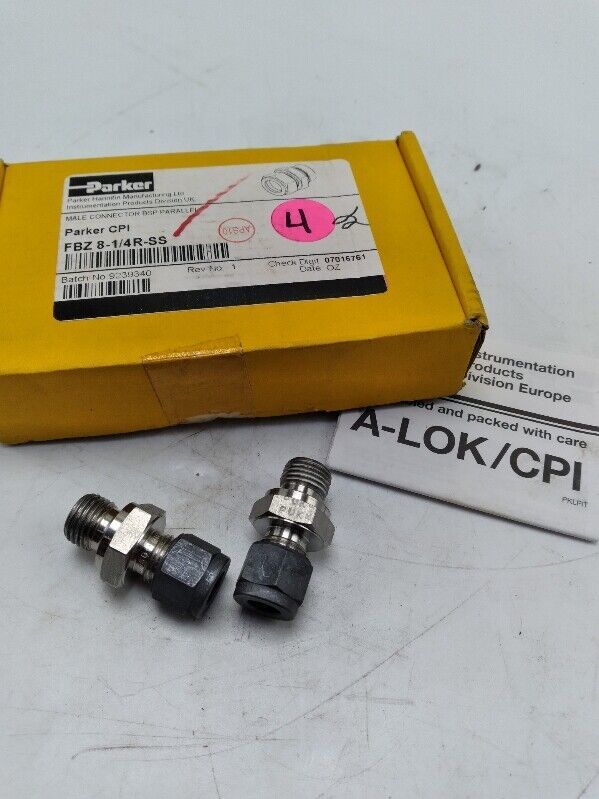 NEW Parker FBZ 8-1/4R-SS Male Connector 1/4" - Other Fittings & Adapters